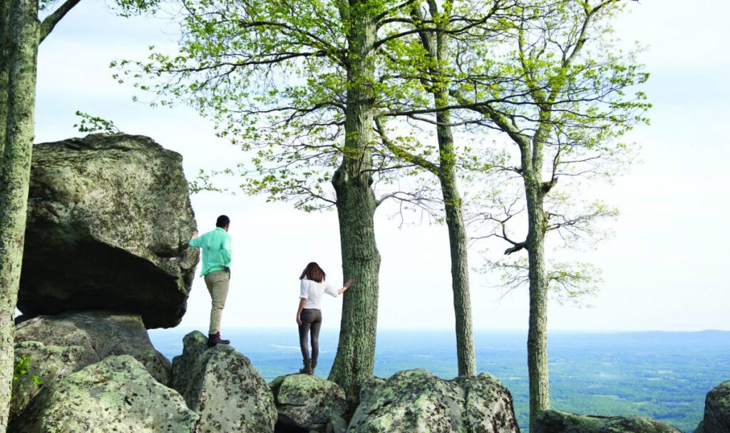 5 Ways to Enjoy the Blue Ridge Mountains in the Winter - The Cliffs ...
