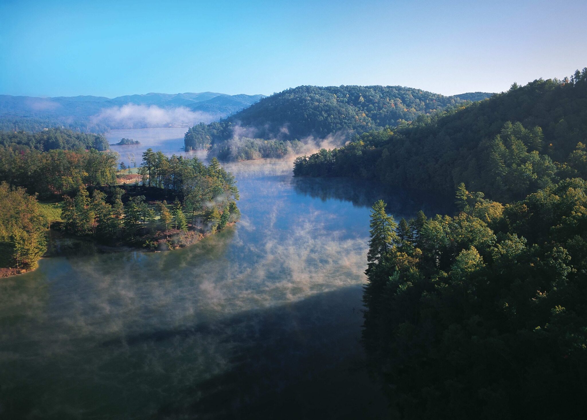 Where to Find Lake Homes with Mountain Views - The Cliffs | Private ...